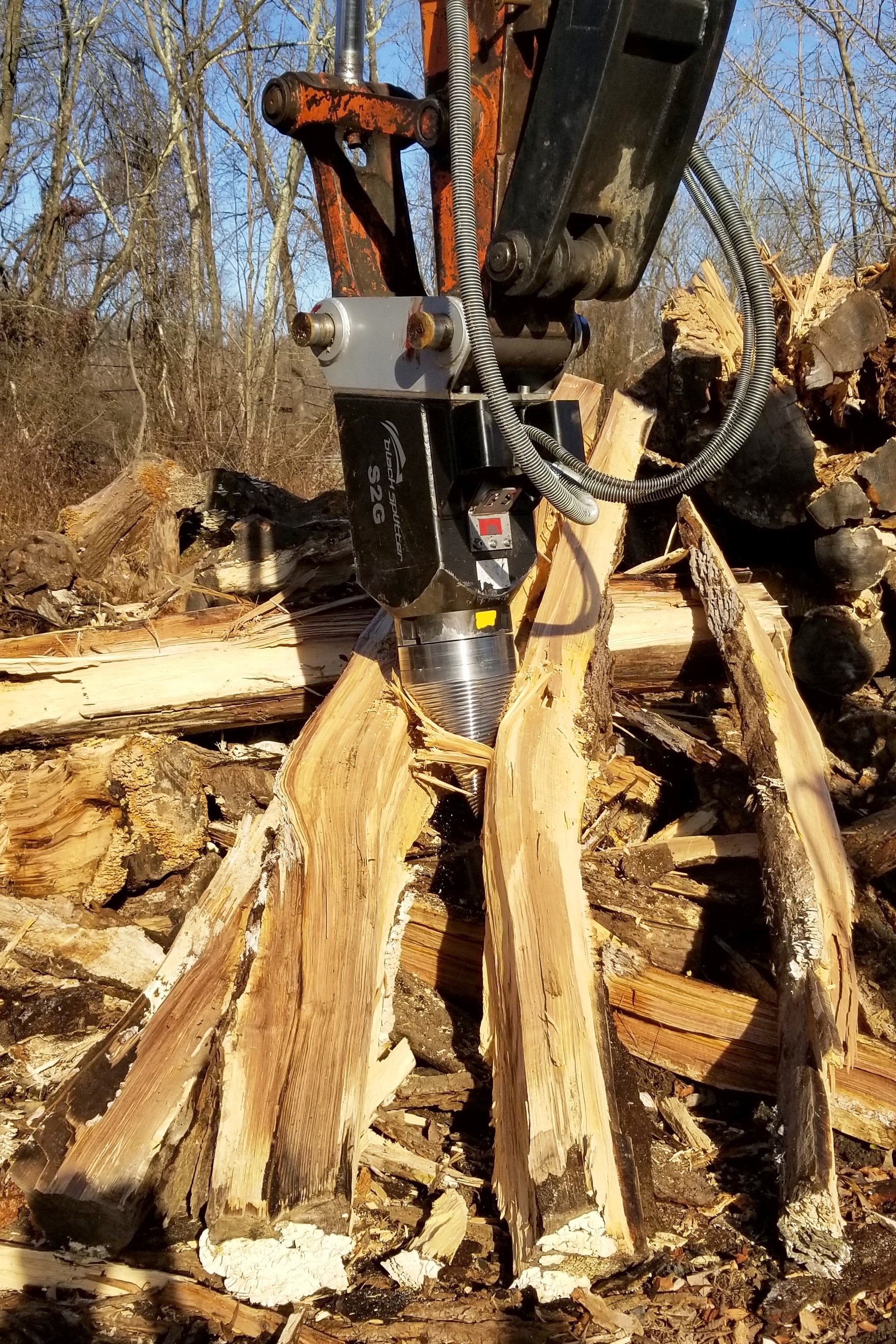 Black Splitter Log Splitters - Ransome Attachments